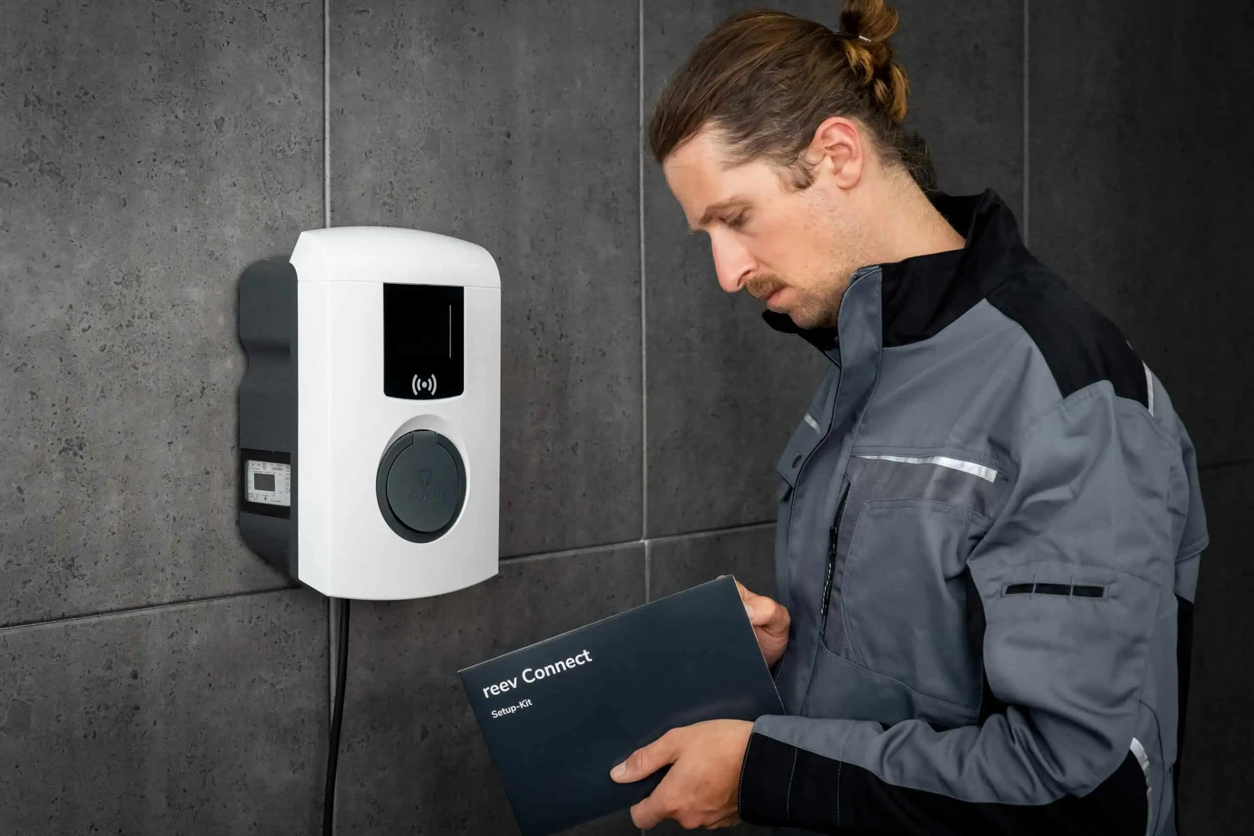 Smarte Ladeinfrastruktur für Elektrofahrzeuge aufbauen- reev