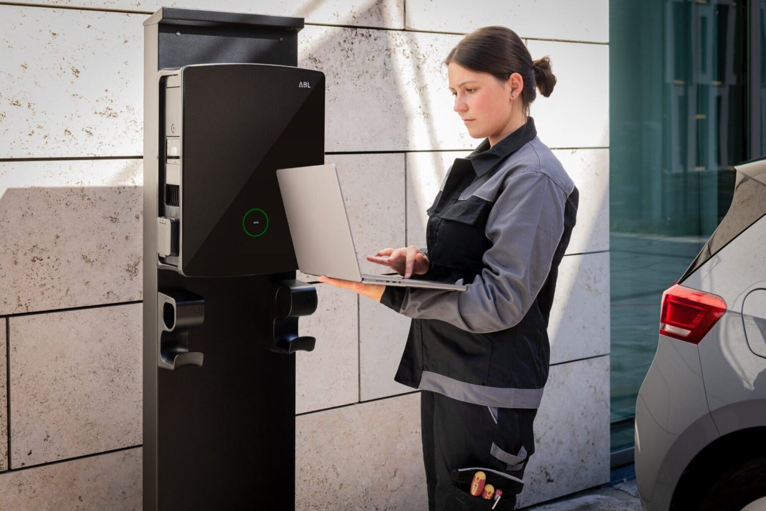 Secure migration from EVBox Everon to reev - reev