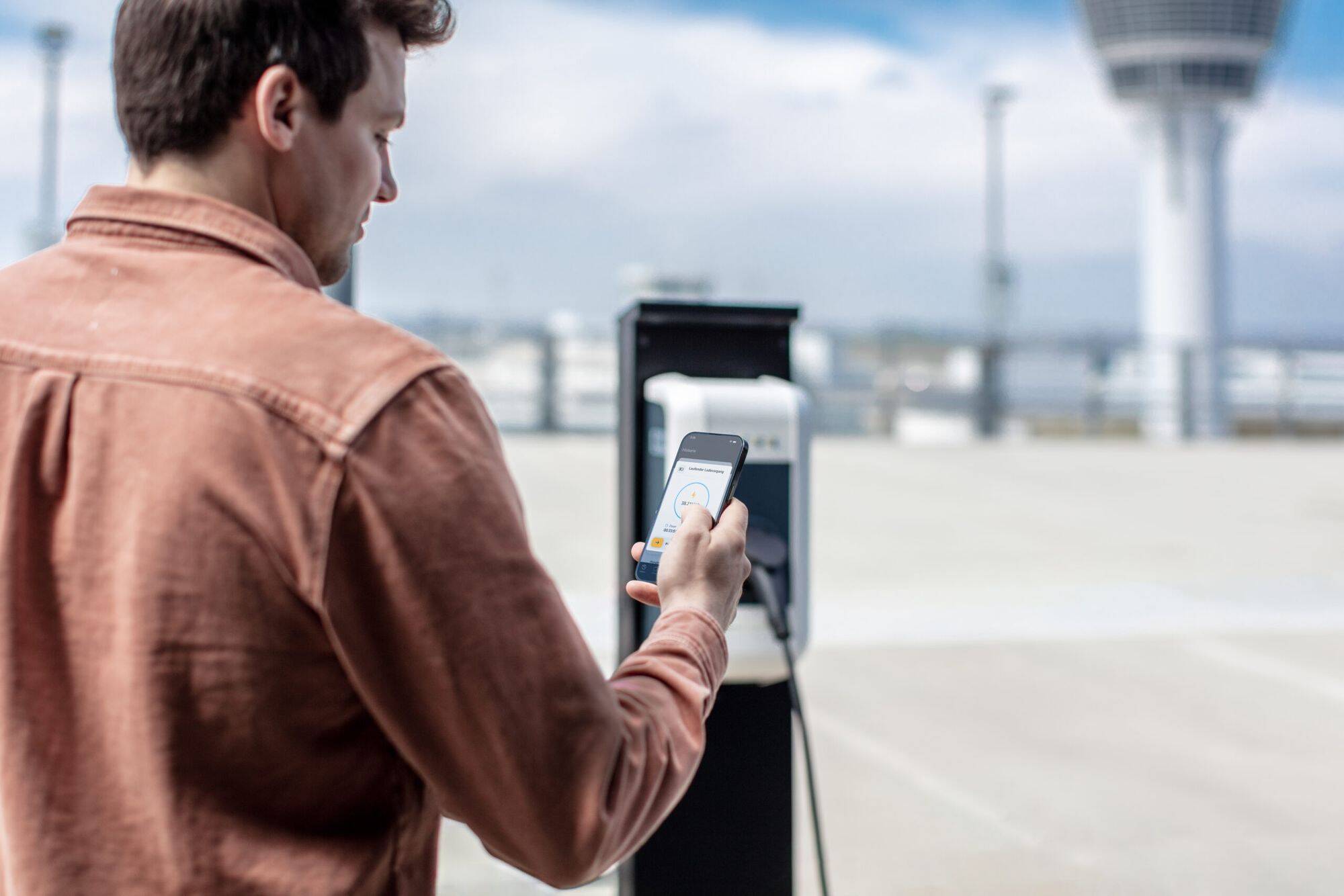 The reev app for drivers - reev